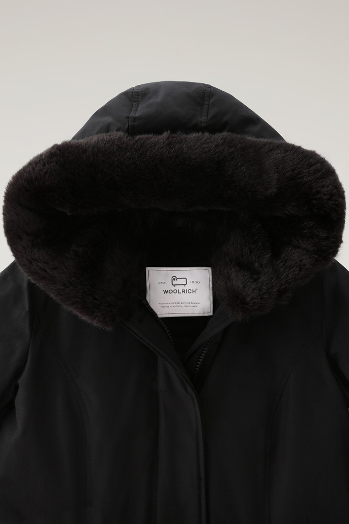 Beaker Parka mit Kunstpelz aus Ramar Cloth Damen schwarz | Woolrich DE Beaker Parka mit Kunstpelz aus Ramar Cloth Damen schwarz | Woolrich DE