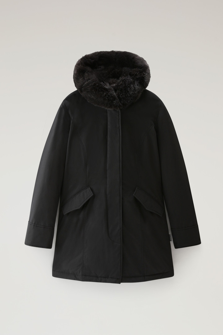 Beaker Parka mit Kunstpelz aus Ramar Cloth Damen schwarz | Woolrich DE Beaker Parka mit Kunstpelz aus Ramar Cloth Damen schwarz | Woolrich DE